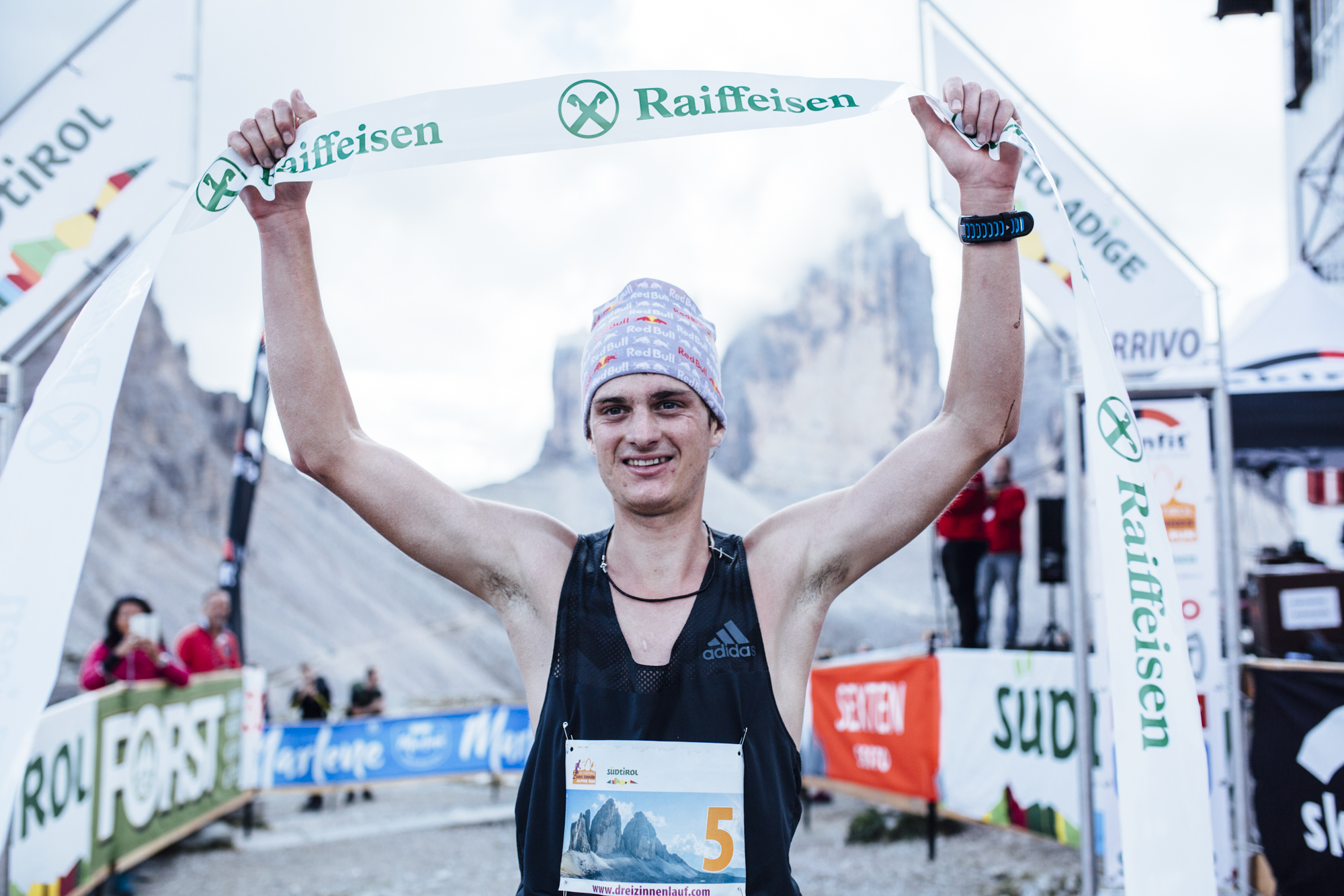 Anton Palzer primo alla Südtirol Drei Zinnen Alpine Run – Skialper magazine